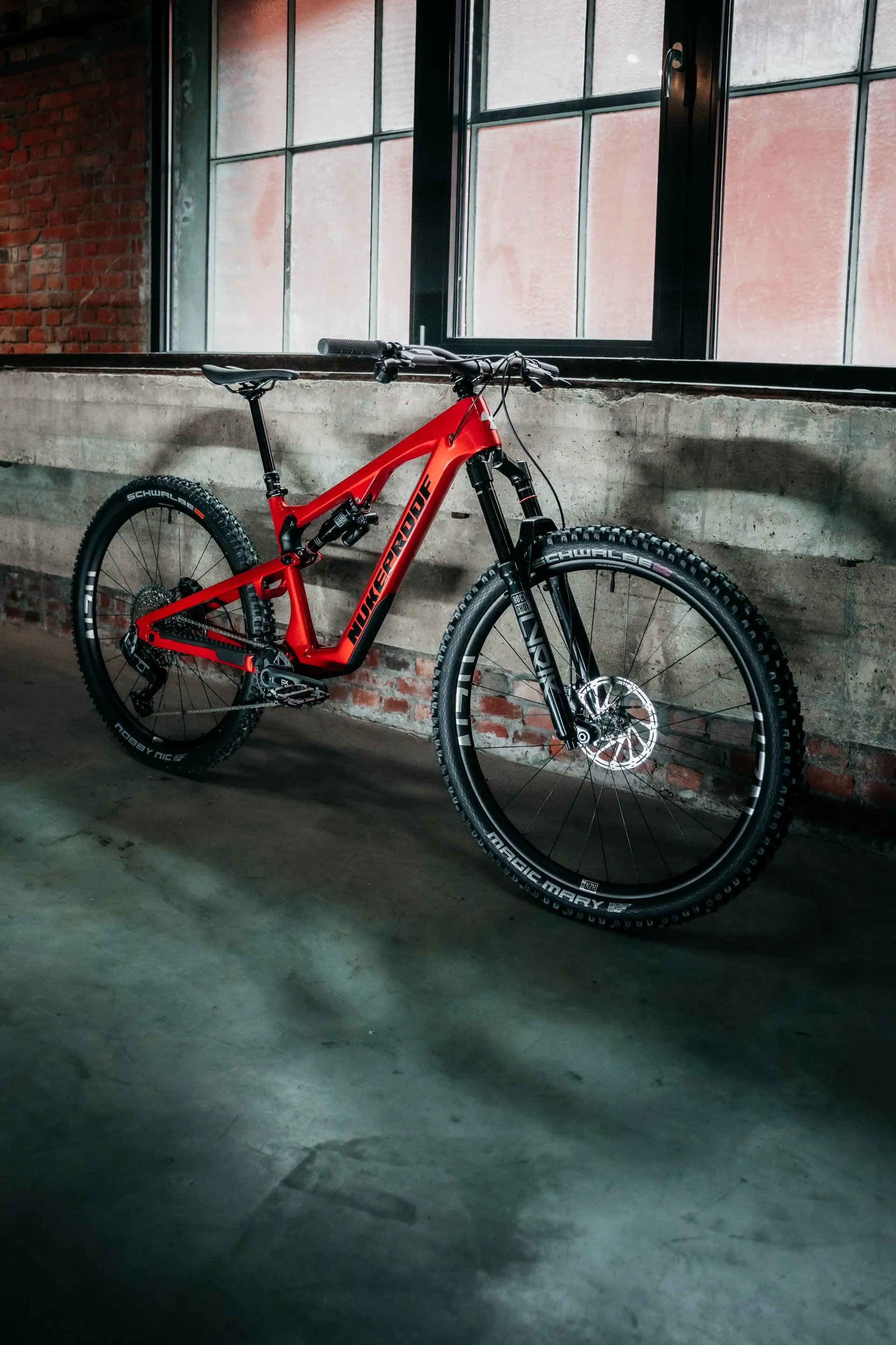 Nukeproof Reactor 290 Carbon Pro Full Suspension Trail MTB Red